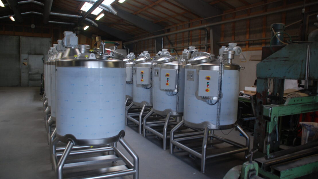 Mobile tanks in stainless steel- Transportable tanks - JH Stålindustri A/S